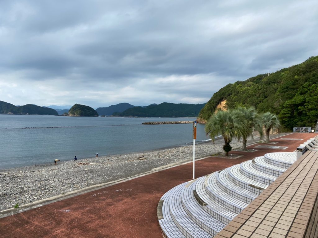 【三重県紀北町】『比幾海岸海水浴場（ひいけかいがん）』の海釣りガイド（釣れる魚・駐車場・トイレ）｜東海釣りwalker